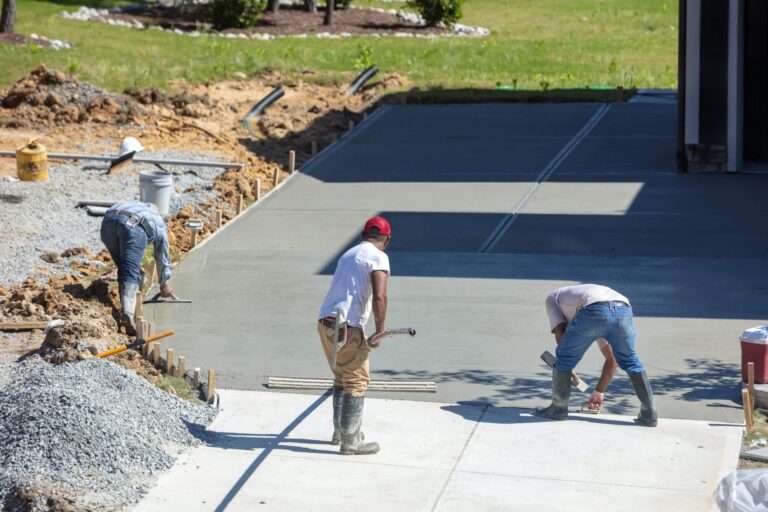 Concrete Driveways Milwaukee, WI | Top Rated Concrete Driveway Service